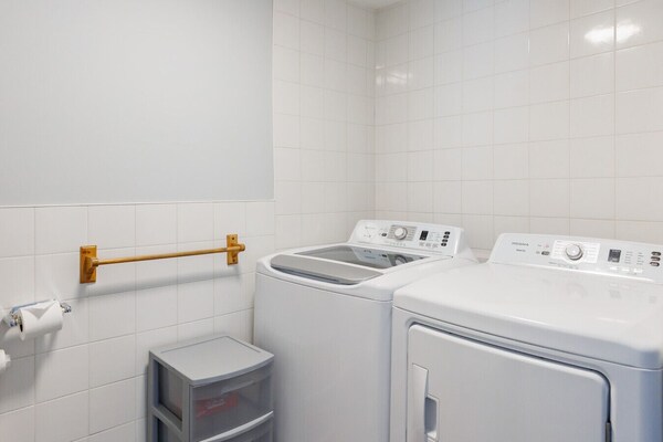 86a King Bed 2bd 3bt On Queen St. Downtown - Charlottetown