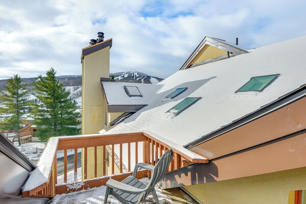 Walk To Mount Snow Resort: Unit W/ Pool & Hot Tubs - Mount Snow, VT