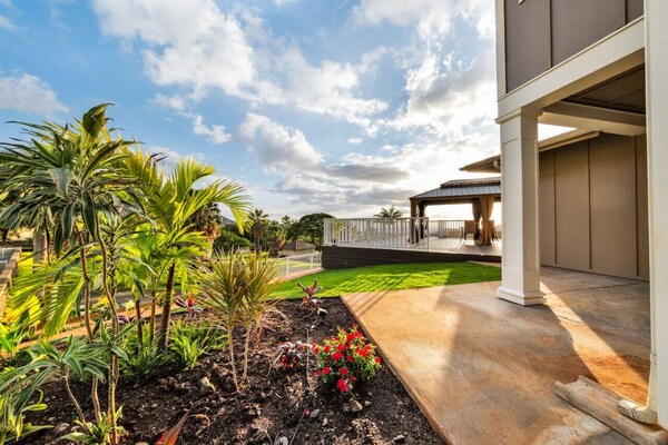 Spectacular Oceanview Cottage - Māʻili Beach Park