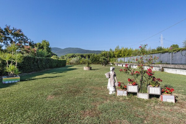 Villa 'Gardenia - Jardín Privado' Con Terraza Privada, Wi-fi Y Aire Acondicionado - Sarzana