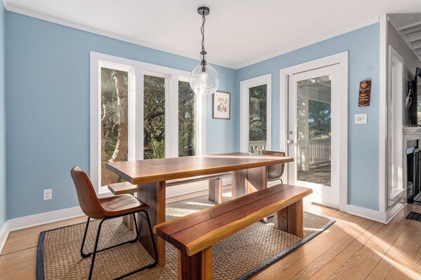 Four Bedroom Home With Golf Course View And Walking Distance To The Lighthouse - Bald Head Island, NC