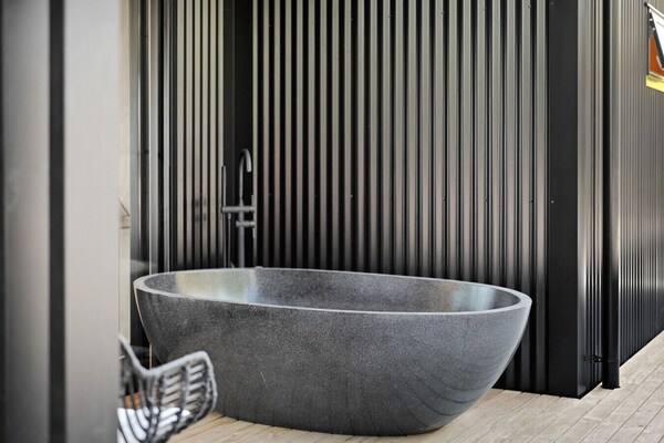 Luxury Hilltop Retreat - Tauranga