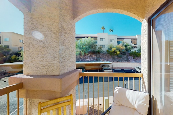Get Ready To Unwind In Style At This Stunning Condo In Fountain Hills, Az - Fountain Hills, AZ