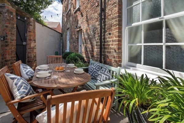 The Walmgate Retreat - York