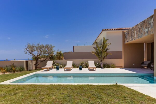 Stunning Villa With Private Pool + Jacuzzi & Ocean View - San José del Cabo
