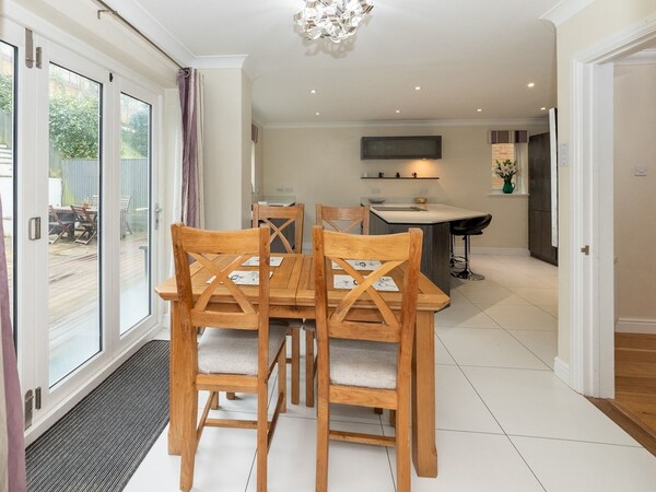 Pass The Keys | Spacious & Peaceful Family Home In Emmer Green - Henley-on-Thames