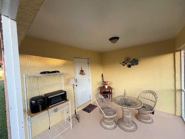 Make Yourself At Home In This Delightful 1-bedroom Lehigh Acres Retreat. - Lehigh Acres
