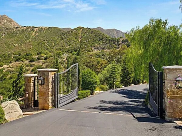Charming House With Wifi In Marvelous Santa Barbara - Carpinteria, CA