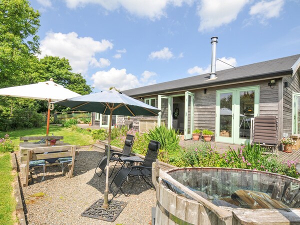 Smugglers, Pet Friendly, With Hot Tub In St Tudy - Camelford