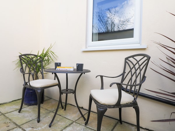 Savoy Bay, Pet Friendly, Country Holiday Cottage In Mullion - Helston