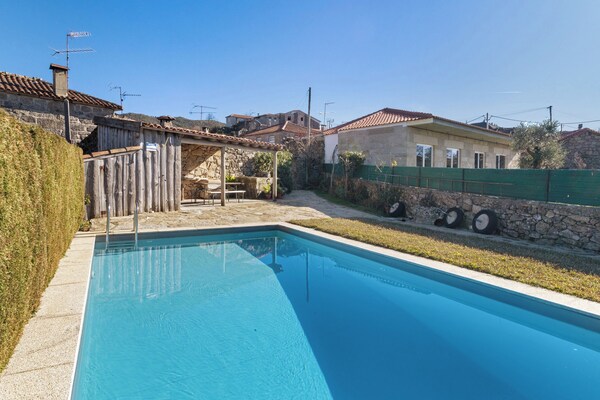 Ferienhaus 'Casa Do Boticas' Mit Bergblick, Gemeinschaftspool Und Wi-fi - Cabeceiras de Basto