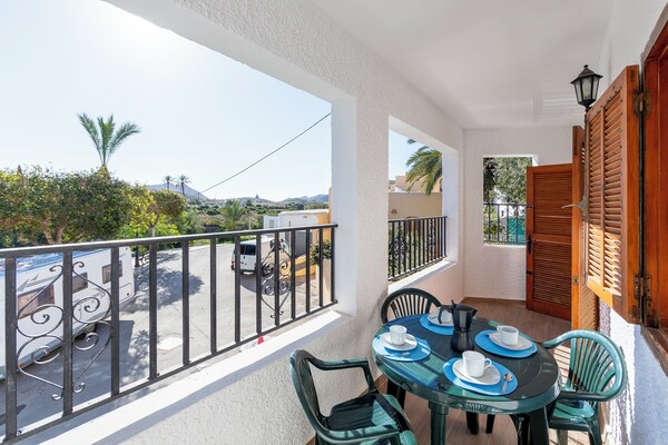 Ferienhaus 'Noria 1' Mit Bergblick, Privater Terrasse Und Klimaanlage - Cabo de Gata