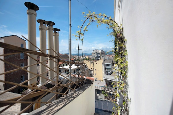 Appartamento 'Romantica E Accogliente Mansardina' Con Terrazza Privata E Wi-fi - Bergeggi