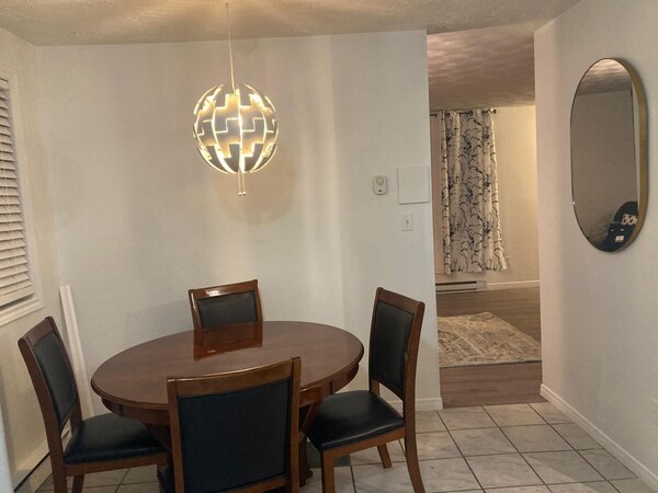 Fully Furnished 2 Bedrooms House - Kentville