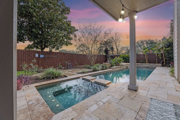 Gorgeous 6br 3,5 Bth Home With Pool And Game Room - Deer Park, TX