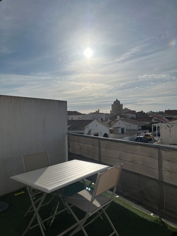 Appart Ensoleillé ️ Avec Vue Imprenable Sur Les Saintes à 3 Minutes De La Plage - Saintes-Maries-de-la-Mer
