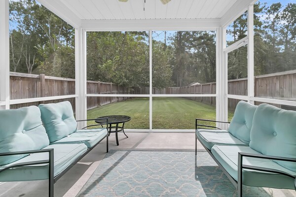 Luxury 3 Br 2 Ba Near Charming Downtown Summerville, For Retreats And Getaways - Summerville, SC
