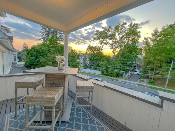 The Allen House Charming 3-bed / 2-bath Sleeps 8. Fantastic Location In Albany - Bethlehem, NY