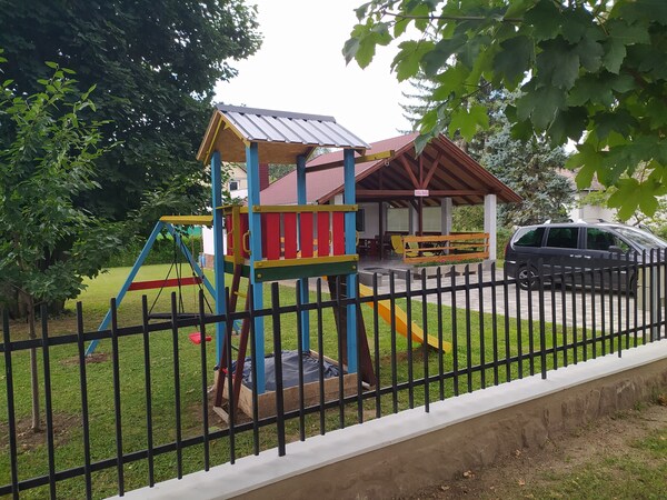 Comfortable Vacation Home In A Quiet Area Close To Lake Balaton - Tihany