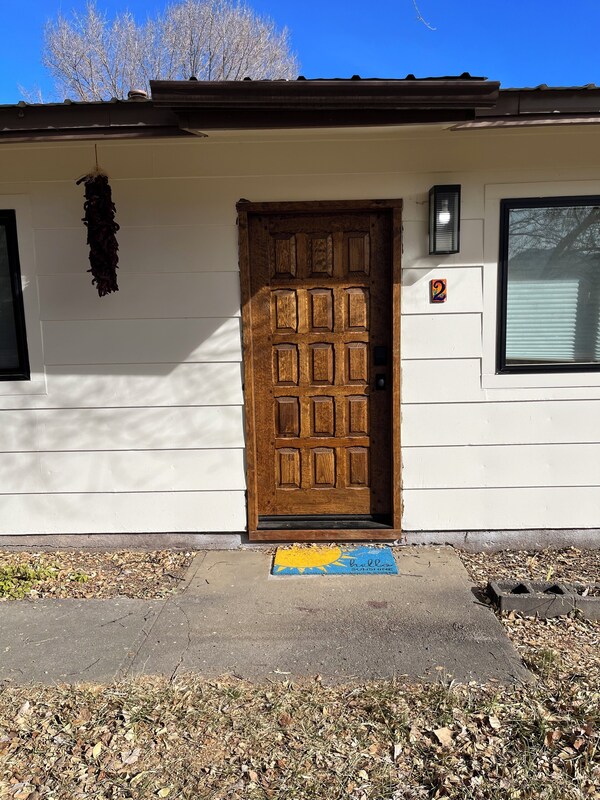 Convenient 2 Bedroom In Duplex Short Walk To Ranchos Plaza, 35 Min To Ski Valley - Taos, NM