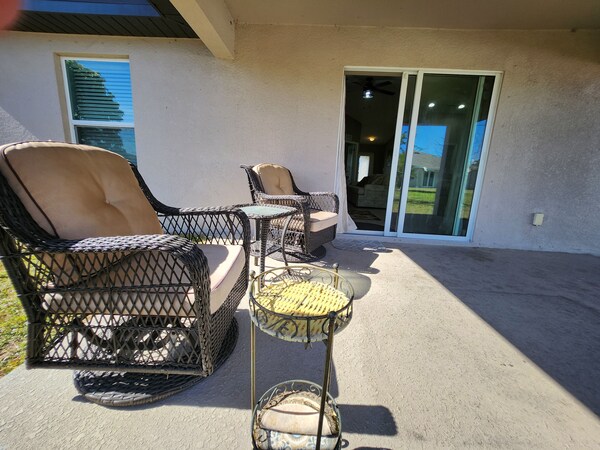 Clean And Comfortable 3-bedroom Newer Home In Cape Coral - Cabo Coral