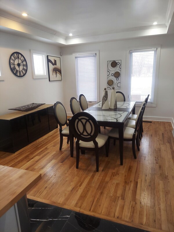 Charming 4-bedroom Home In Detroit With Ac & Wifi - Dearborn, MI