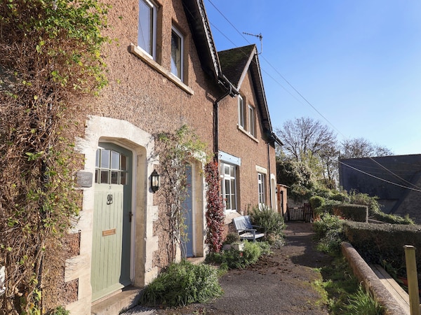 Barley Cottage, Pet Friendly, Character Holiday Cottage In Beer - Seaton
