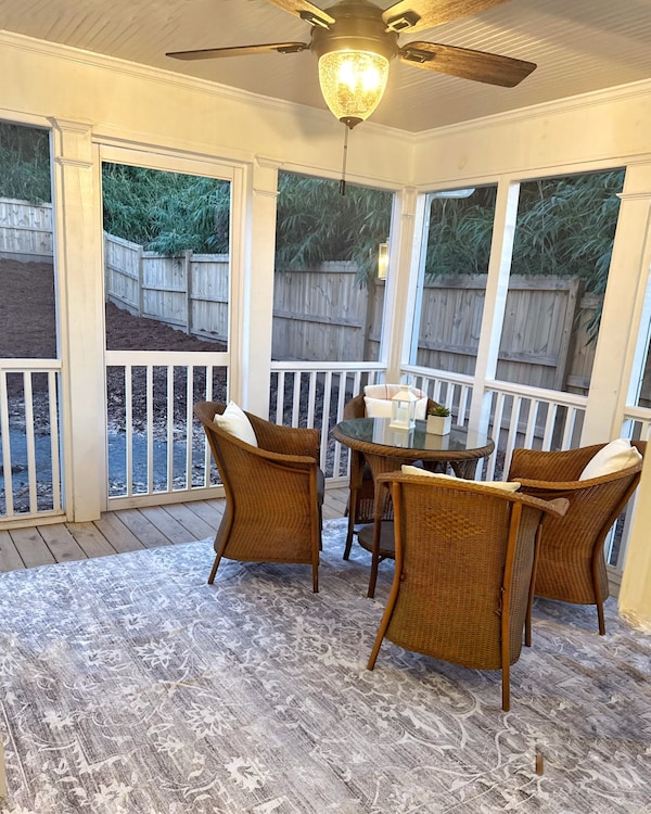 Brand New Restoration! Duke West Bungalow - ダーラム, NC