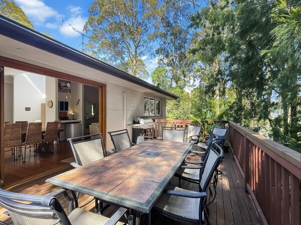 Riverside 3-bed Townhouse With Spacious Deck & Bbq - Batemans Bay