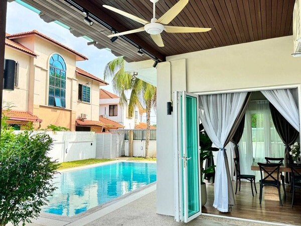 Comfort And Luxury House - Kuantan