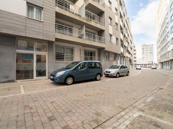 Lovely Apartment For 4 Guests With Wifi, Tv, Balcony, Pets Allowed And Parking - オーストエンデ