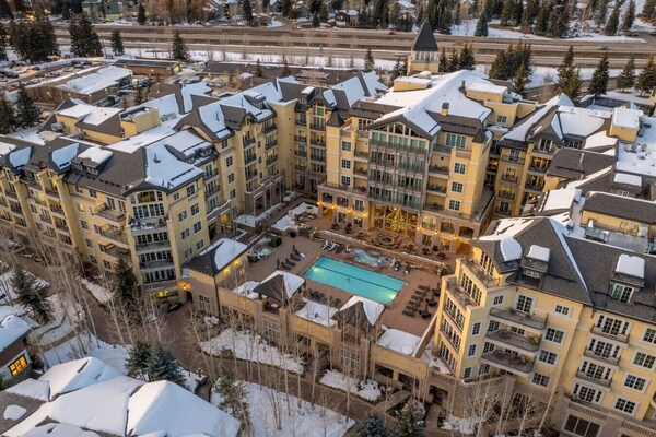 Ritz-carlton Luxury Suite With Mountain Views - Vail, CO