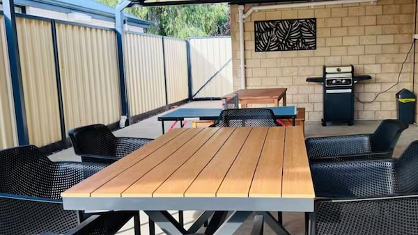 Busselton Beach Villa - Family & Pet Friendly - Busselton