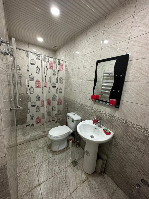 Charming 1-bedroom Apartment In Bakı With Ac - バクー