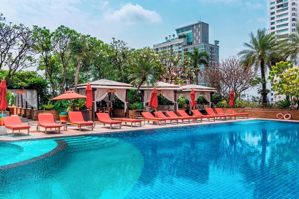 Serviced 2 Bed Panoramic Skyvilla - Bang Rak