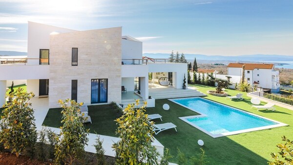 Spektakuläre Villa Casa Lei Mit Swimmingpool Und Jacuzzi - Krk