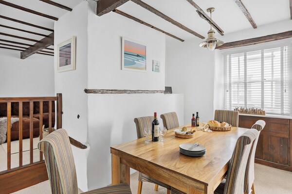 Pretty 3 Bedroom Spacious Cottage, Central Appledore - Instow