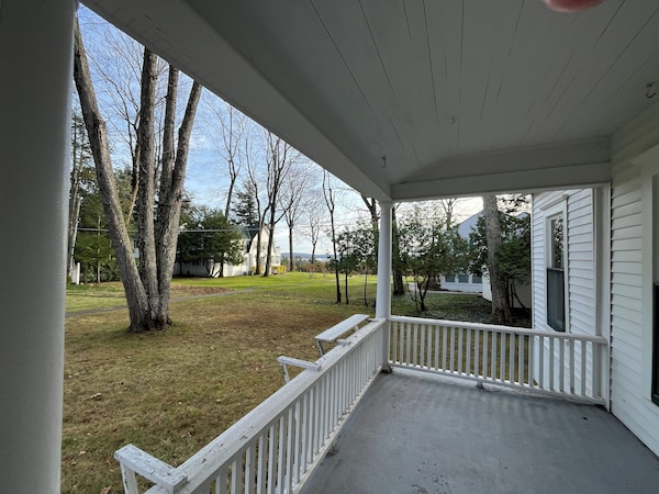 Charming 5-bedroom Roaring Brook Cottage In Harbor Springs With Beach Access. - Petoskey, MI