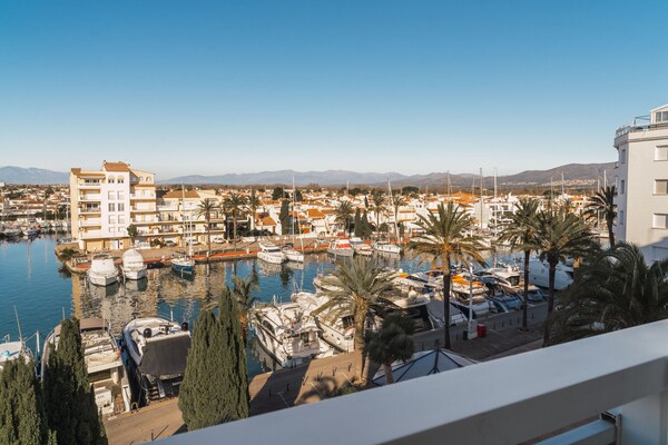 Welcs Apartamento 202 Emp Con Vistas Al Canal - Empuriabrava