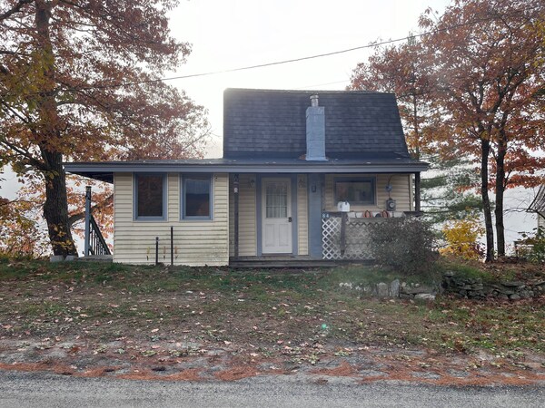 Picturesqe Lake Home Near Historic Downtown Littleton - Littleton, NH