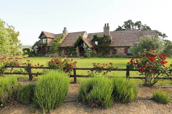 Briarwood Cottage Is A Four-bedroom, Idyllic Getaway On The Onx Estate Vineyard! - Paso Robles, CA