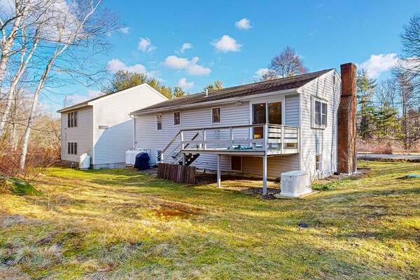Charming House With Deck, Bbq Grill, And Access To Scenic Trails - Kennebunkport, ME
