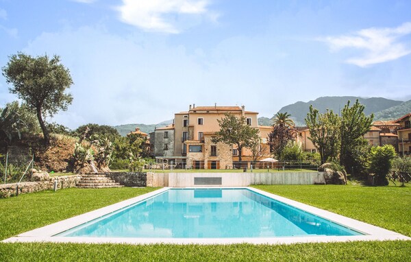 Amazing Home In Vallo Della Lucania - Cilento