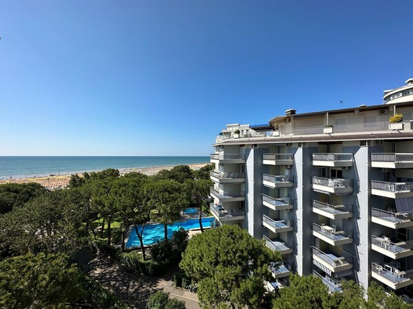 Apartment For 6 Guests With Balcony In Lignano - Lignano Sabbiadoro