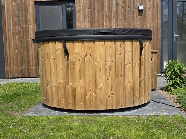 Ultieme Ontspanning In Deze 2-persoons Wellnesswoning Aan Het Water - Winterswijk