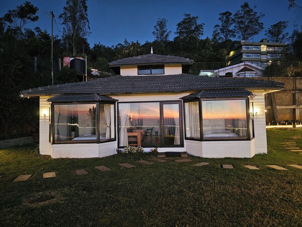 Songs Of The Nilgiris: Cozy 3b Retreat, Breathtaking Views & Peaceful Vibes - Ooty