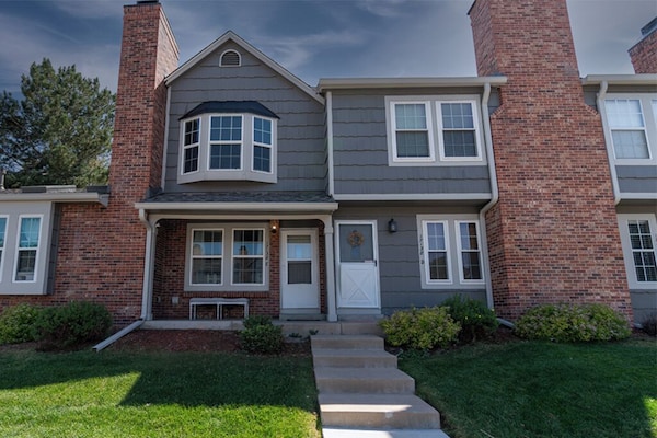 Charming 2-bedroom Townhome With Ac, Wifi In Enchanting Aurora - Denver, CO