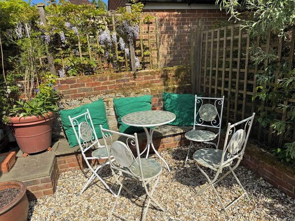 The Garden Rooms, Selborne - Jane Austin Country & The South Downs National Park - West Sussex