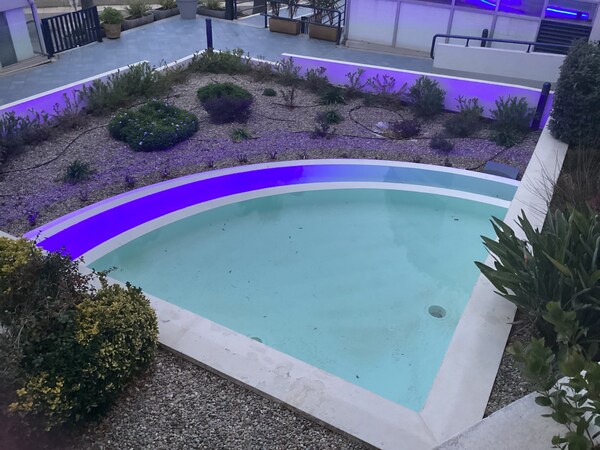 Seafront Apartment.    Luxury Residence - La Ciotat