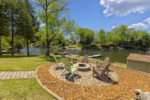 3 Lake Homes Together- Family Reunion Perfection - Marion, IL